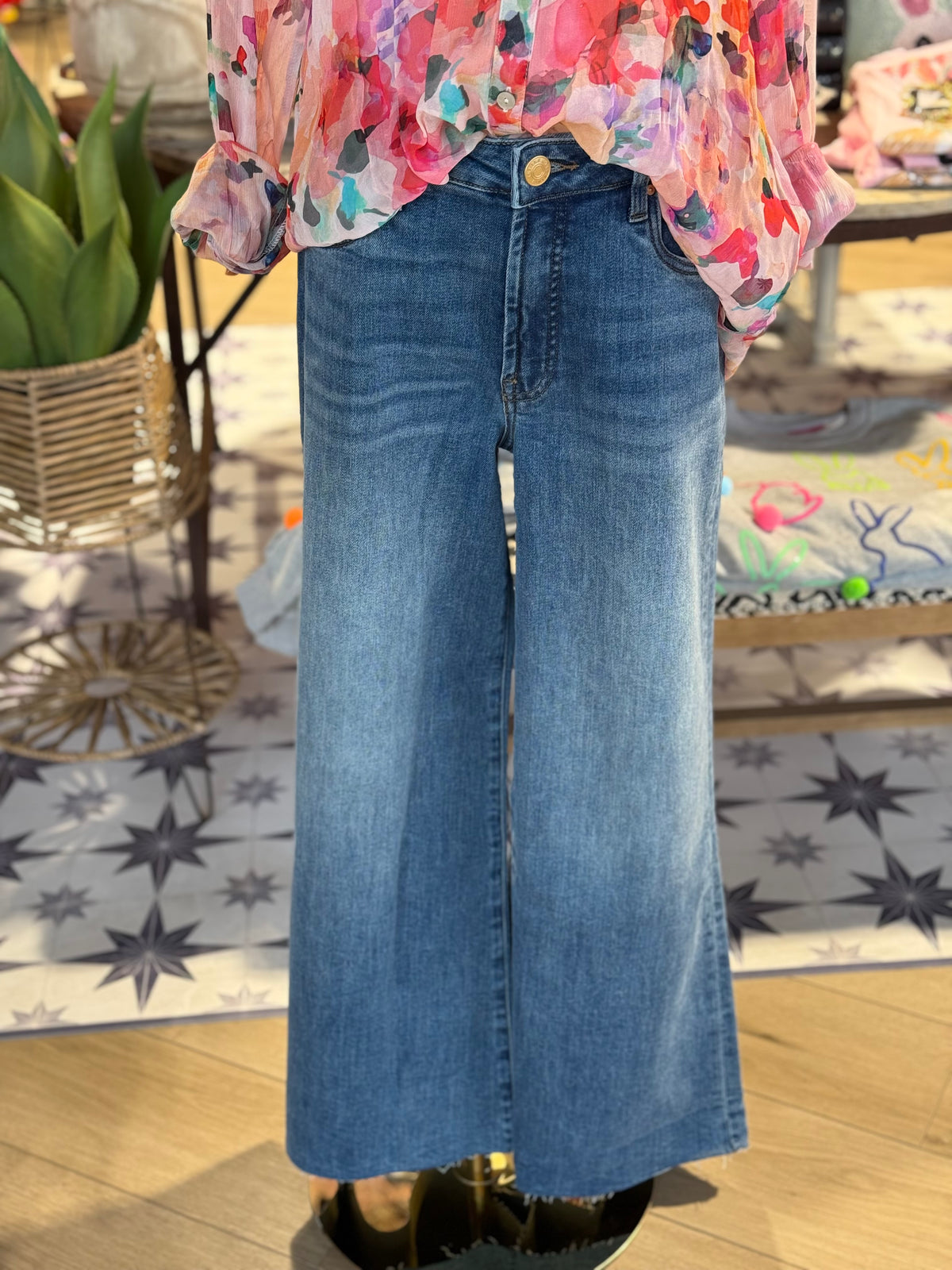 Ryan Super Flare Jeans — The Golden Antler Boutique