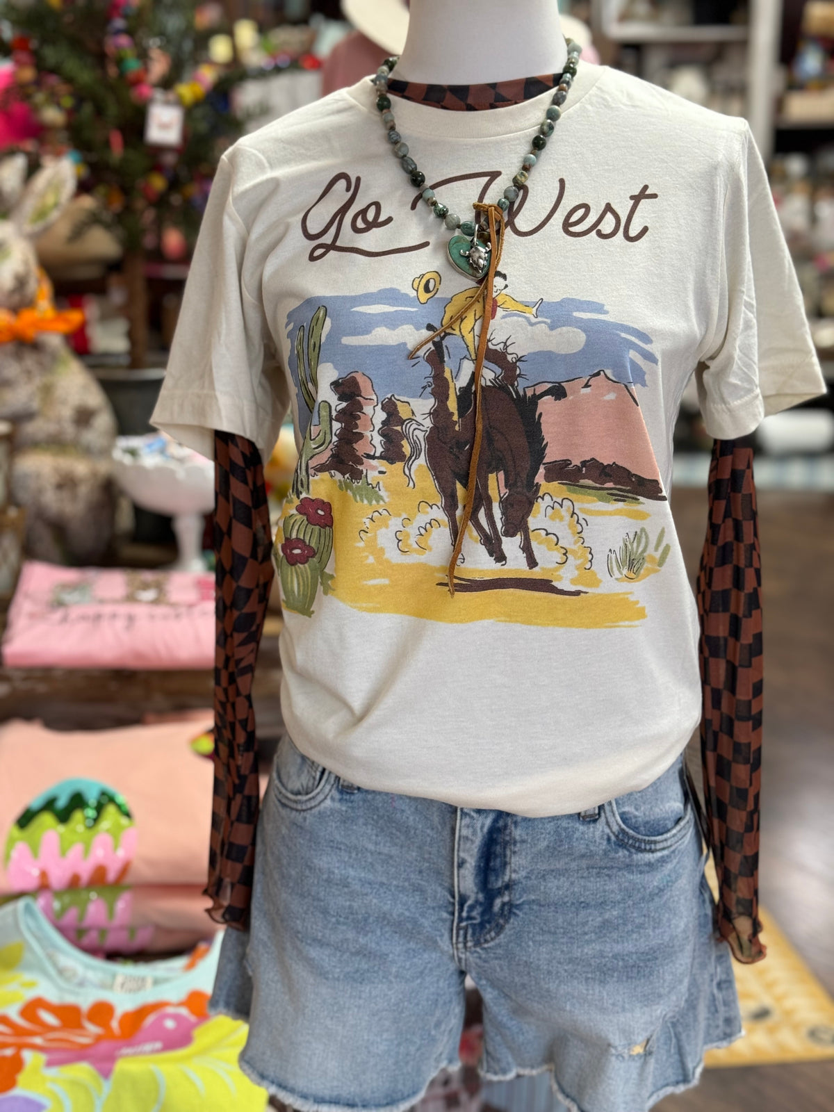 Let’s Go West Tee — The Golden Antler Boutique